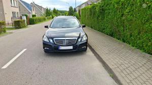 Black Mercedes-Benz E 350 2009 in Plunge, with an engine capacity of 2.99 L and mileage of 277 thousand km for 7200 €, photo  on AUTOMOTO.COM.LV