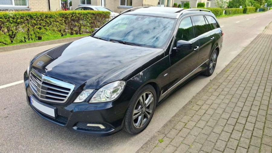 Melns Mercedes-Benz E 350 2009 Plungė, ar dzinēja tilpumu 2.99 L un nobraukumu 277 tūkst. km par 7200 €, foto 8 vietnē AUTOMOTO.COM.LV