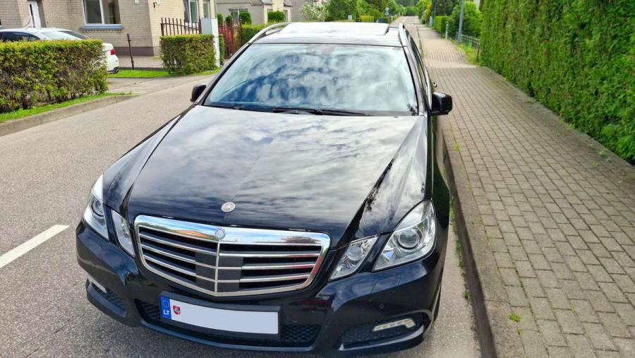 Melns Mercedes-Benz E 350 2009 Plungė, ar dzinēja tilpumu 2.99 L un nobraukumu 277 tūkst. km par 7200 €, foto 9 vietnē AUTOMOTO.COM.LV