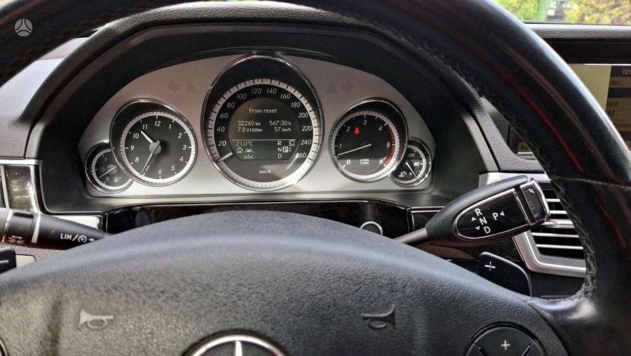 Melns Mercedes-Benz E 350 2009 Plungė, ar dzinēja tilpumu 2.99 L un nobraukumu 277 tūkst. km par 7200 €, foto 22 vietnē AUTOMOTO.COM.LV