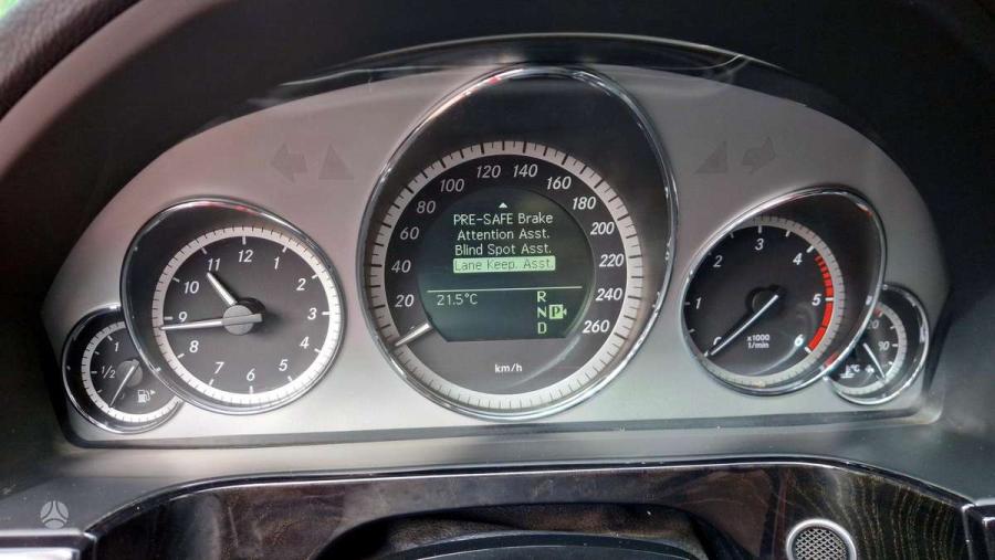 Melns Mercedes-Benz E 350 2009 Plungė, ar dzinēja tilpumu 2.99 L un nobraukumu 277 tūkst. km par 7200 €, foto 24 vietnē AUTOMOTO.COM.LV