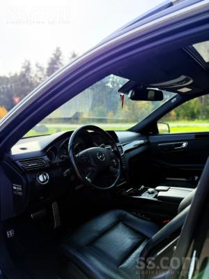 Black Mercedes-Benz E 350 2009 in Daugavpils, with an engine capacity of 3.00 L and mileage of 345 thousand km for 8300 €, photo 8 on AUTOMOTO.COM.LV