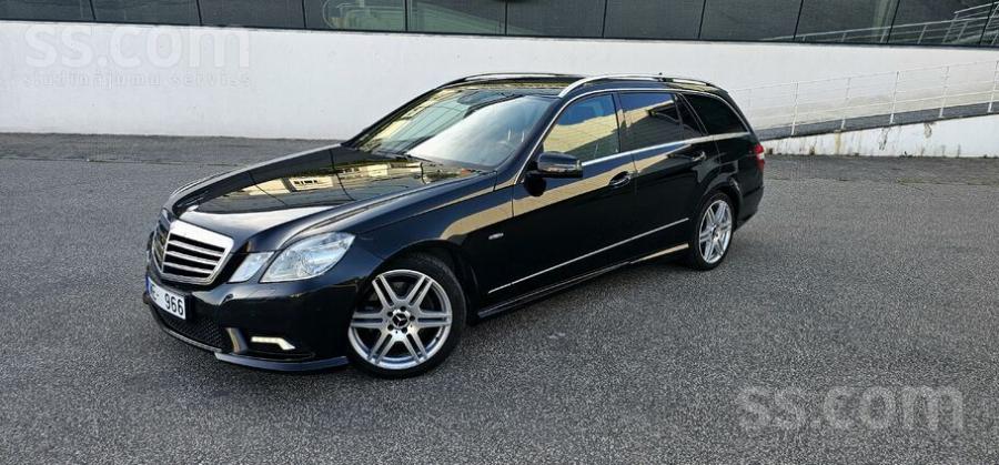 Black Mercedes-Benz E 350 2010 in Riga, with an engine capacity of 3.00 L and mileage of 344 thousand km for 8000 €, photo 3 on AUTOMOTO.COM.LV