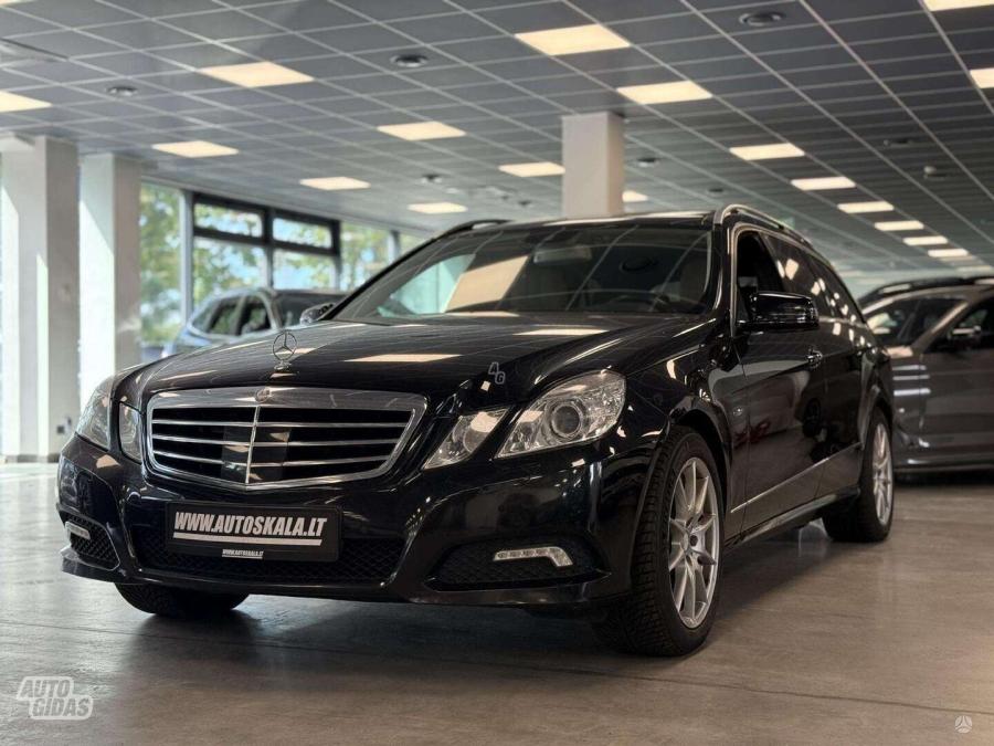 Melns Mercedes-Benz E 350 2010 Klaipėda, ar dzinēja tilpumu 3.00 L un nobraukumu 371 tūkst. km par 9299 €, foto 11 vietnē AUTOMOTO.COM.LV