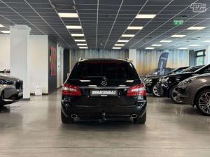 Melns Mercedes-Benz E 350 2010 Klaipėda, ar dzinēja tilpumu 3.00 L un nobraukumu 371 tūkst. km par 9299 €, foto 14 vietnē AUTOMOTO.COM.LV