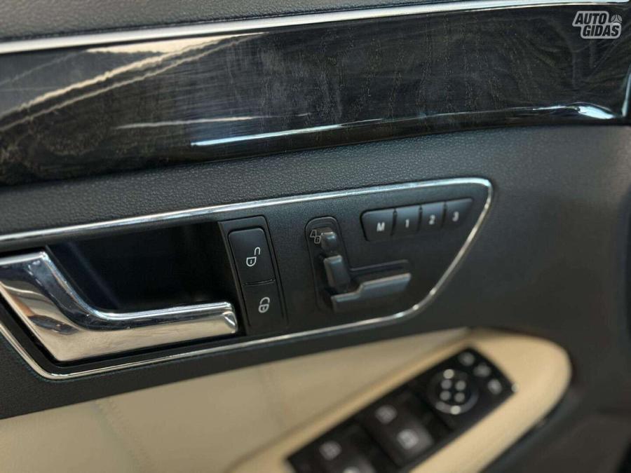 Melns Mercedes-Benz E 350 2010 Klaipėda, ar dzinēja tilpumu 3.00 L un nobraukumu 371 tūkst. km par 9299 €, foto 30 vietnē AUTOMOTO.COM.LV