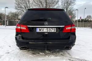 Черный Мерседес E 350 2010 в Елгава, объемом двигателя 3.00 л и пробегом 302 тыс. км за 9000 €, фото 7 на AUTOMOTO.COM.LV