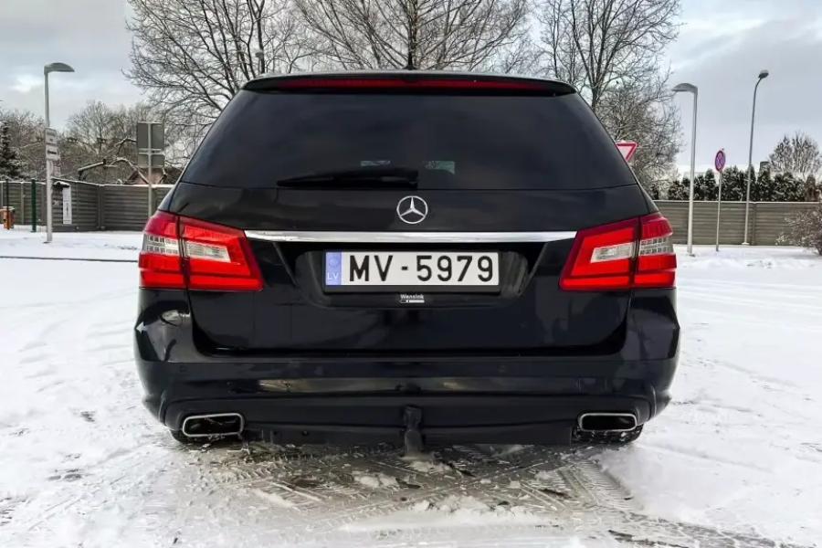 Черный Мерседес E 350 2010 в Елгава, объемом двигателя 3.00 л и пробегом 302 тыс. км за 9000 €, фото 7 на AUTOMOTO.COM.LV