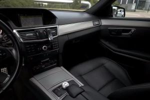 Черный Мерседес E 350 2010 в Елгава, объемом двигателя 3.00 л и пробегом 350 тыс. км за 7400 €, фото 12 на AUTOMOTO.COM.LV