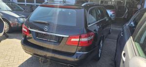 Melns Mercedes-Benz E 350 2010 Raseiniai, ar dzinēja tilpumu 2.99 L un nobraukumu 300 tūkst. km par 4650 €, foto 4 vietnē AUTOMOTO.COM.LV
