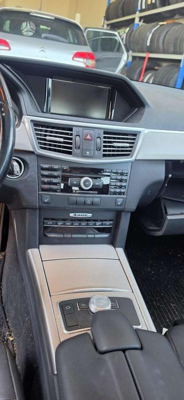 Melns Mercedes-Benz E 350 2010 Raseiniai, ar dzinēja tilpumu 2.99 L un nobraukumu 300 tūkst. km par 4650 €, foto 7 vietnē AUTOMOTO.COM.LV