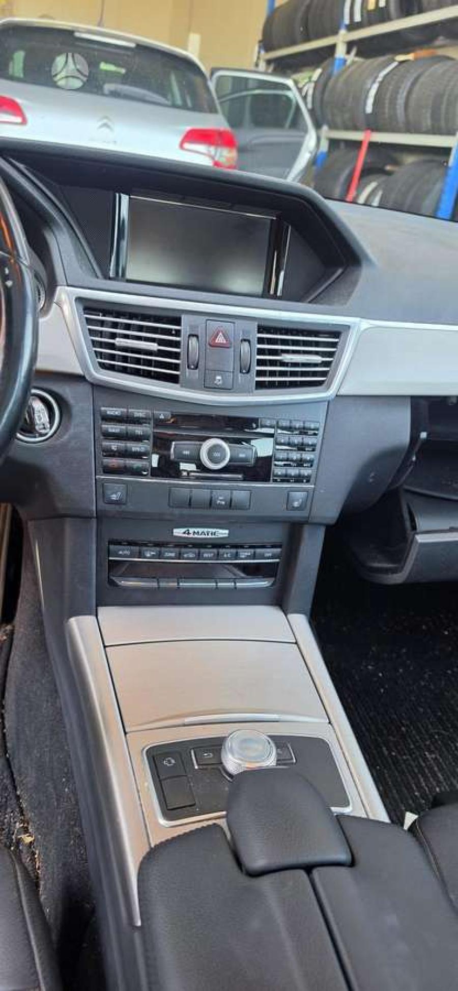 Melns Mercedes-Benz E 350 2010 Raseiniai, ar dzinēja tilpumu 2.99 L un nobraukumu 300 tūkst. km par 4650 €, foto 8 vietnē AUTOMOTO.COM.LV