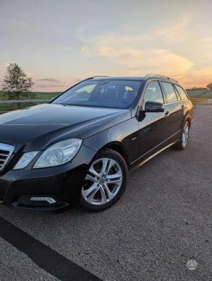 Черный Мерседес E 350 2010 в Каунас, объемом двигателя 2.99 л и пробегом 510 тыс. км за 5500 €, фото 4 на AUTOMOTO.COM.LV