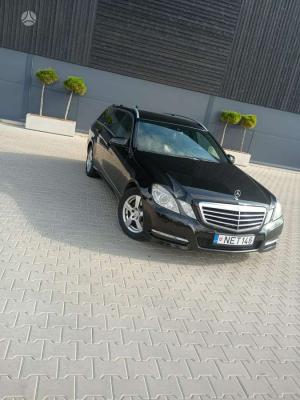 Black Mercedes-Benz E 350 2010 in Siauliai, with an engine capacity of 2.99 L and mileage of 296 thousand km for 7100 €, photo  on AUTOMOTO.COM.LV