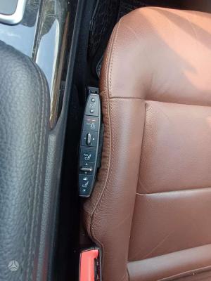 Melns Mercedes-Benz E 350 2010 Šauļi, ar dzinēja tilpumu 2.99 L un nobraukumu 296 tūkst. km par 7100 €, foto 3 vietnē AUTOMOTO.COM.LV