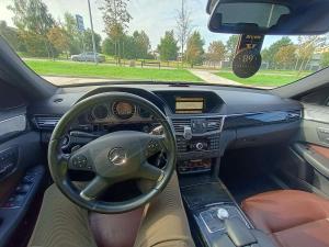 Melns Mercedes-Benz E 350 2010 Šauļi, ar dzinēja tilpumu 2.99 L un nobraukumu 296 tūkst. km par 7100 €, foto 8 vietnē AUTOMOTO.COM.LV