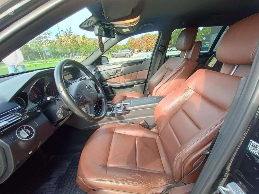 Melns Mercedes-Benz E 350 2010 Šauļi, ar dzinēja tilpumu 2.99 L un nobraukumu 296 tūkst. km par 7100 €, foto 14 vietnē AUTOMOTO.COM.LV