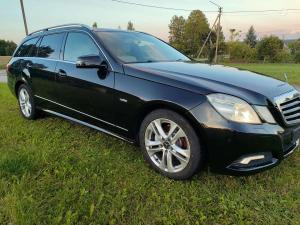 Black Mercedes-Benz E 350 2010 in Kelme, with an engine capacity of 2.99 L and mileage of 300 thousand km for 6900 €, photo  on AUTOMOTO.COM.LV