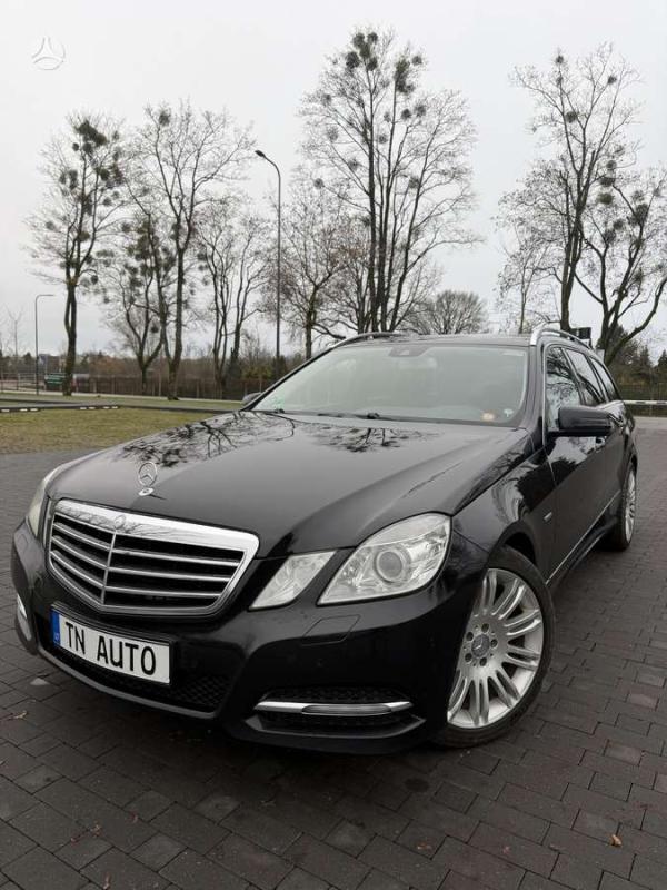 Melns Mercedes-Benz E 350 2011 Kauņa, ar dzinēja tilpumu 2.99 L un nobraukumu 310 tūkst. km par 5800 €, foto 6 vietnē AUTOMOTO.COM.LV