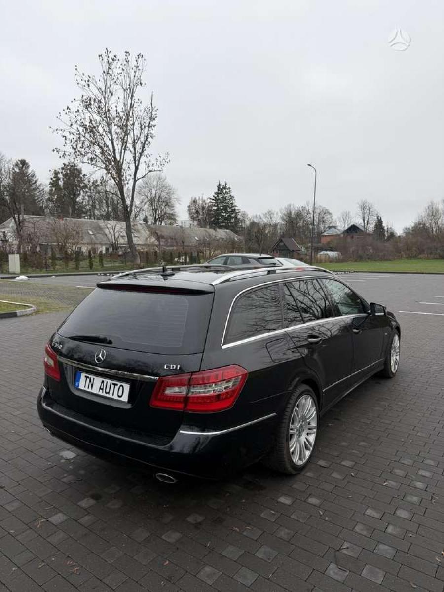 Black Mercedes-Benz E 350 2011 in Kaunas, with an engine capacity of 2.99 L and mileage of 310 thousand km for 5800 €, photo 10 on AUTOMOTO.COM.LV