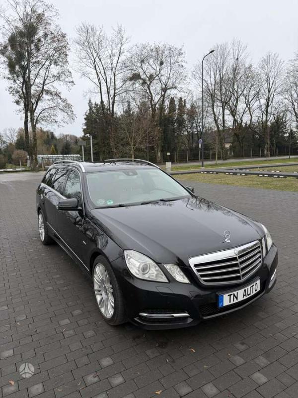 Melns Mercedes-Benz E 350 2011 Kauņa, ar dzinēja tilpumu 2.99 L un nobraukumu 325 tūkst. km par 5699 €, foto 6 vietnē AUTOMOTO.COM.LV