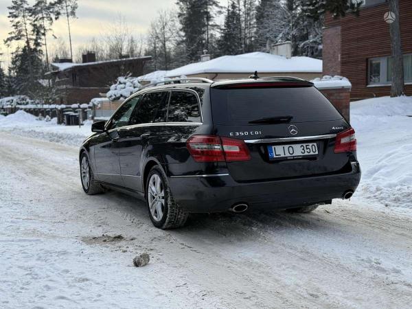 Melns Mercedes-Benz E 350 2011 Viļņa, ar dzinēja tilpumu 3.49 L un nobraukumu 385 tūkst. km par 5750 €, foto 6 vietnē AUTOMOTO.COM.LV