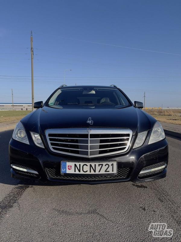 Black Mercedes-Benz E 350 2011 in Panevezys, with an engine capacity of 3.00 L and mileage of 348 thousand km for 7999 €, photo 2 on AUTOMOTO.COM.LV