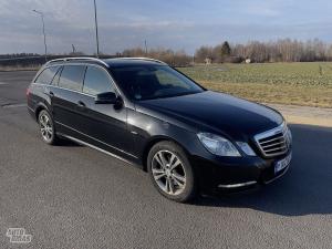 Black Mercedes-Benz E 350 2011 in Panevezys, with an engine capacity of 3.00 L and mileage of 348 thousand km for 7999 €, photo 4 on AUTOMOTO.COM.LV