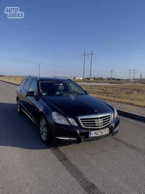 Black Mercedes-Benz E 350 2011 in Panevezys, with an engine capacity of 3.00 L and mileage of 348 thousand km for 7999 €, photo 7 on AUTOMOTO.COM.LV