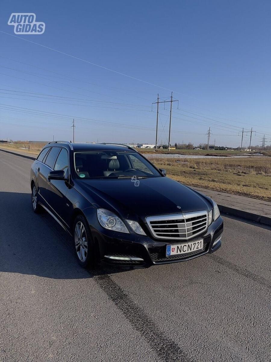 Black Mercedes-Benz E 350 2011 in Panevezys, with an engine capacity of 3.00 L and mileage of 348 thousand km for 7999 €, photo 7 on AUTOMOTO.COM.LV