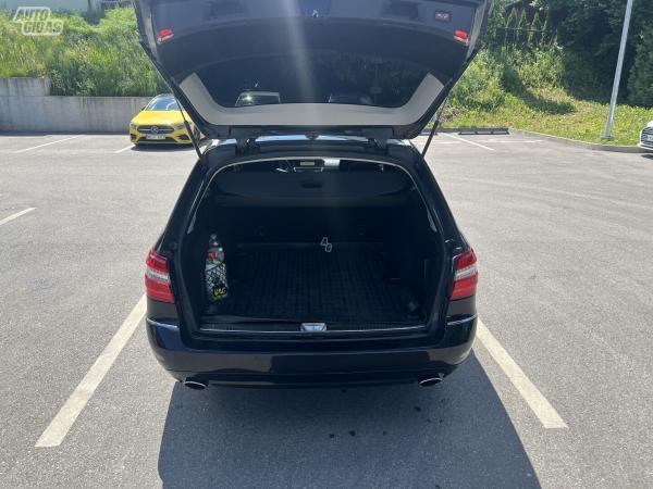 Black Mercedes-Benz E 350 2011 in Kaunas, with an engine capacity of 3.00 L and mileage of 292 thousand km for 10250 €, photo 5 on AUTOMOTO.COM.LV