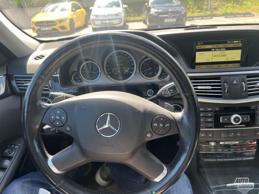 Melns Mercedes-Benz E 350 2011 Kauņa, ar dzinēja tilpumu 3.00 L un nobraukumu 292 tūkst. km par 10250 €, foto 7 vietnē AUTOMOTO.COM.LV