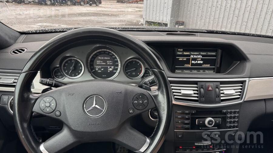 Black Mercedes-Benz E 350 2011 in Jurmala, with an engine capacity of 3.00 L and mileage of 440 thousand km for 7000 €, photo 20 on AUTOMOTO.COM.LV
