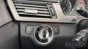 Black Mercedes-Benz E 350 2011 in Jurmala, with an engine capacity of 3.00 L and mileage of 440 thousand km for 7000 €, photo 23 on AUTOMOTO.COM.LV