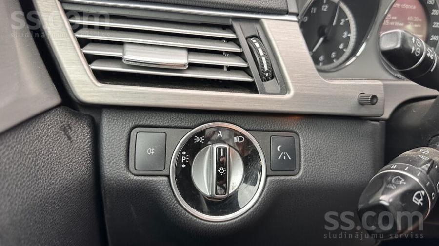Black Mercedes-Benz E 350 2011 in Jurmala, with an engine capacity of 3.00 L and mileage of 440 thousand km for 7000 €, photo 23 on AUTOMOTO.COM.LV