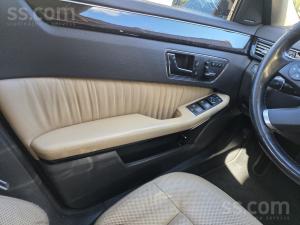 Melns Mercedes-Benz E 350 2011 Cēsis, ar dzinēja tilpumu 3.00 L un nobraukumu 246 tūkst. km par 6999 €, foto 4 vietnē AUTOMOTO.COM.LV