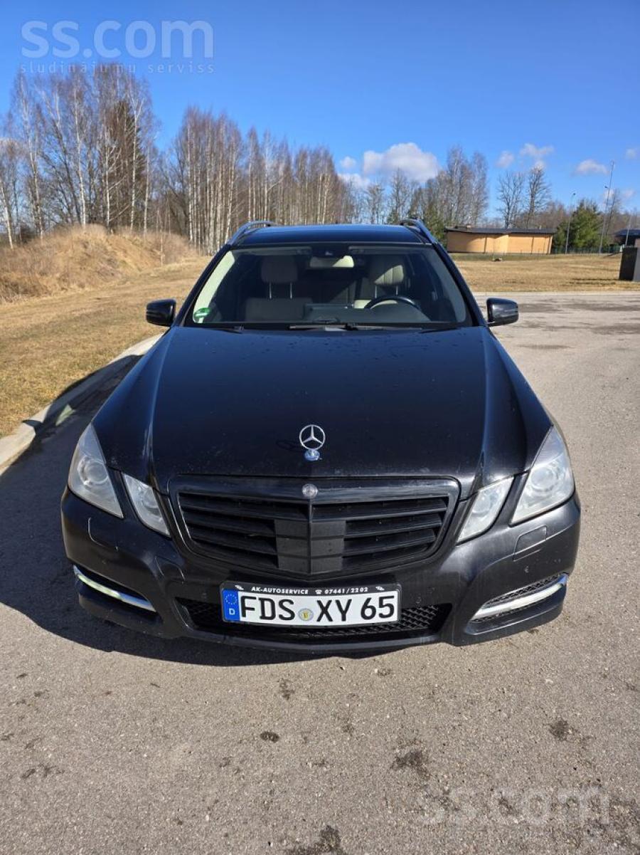 Melns Mercedes-Benz E 350 2011 Cēsis, ar dzinēja tilpumu 3.00 L un nobraukumu 246 tūkst. km par 6999 €, foto 11 vietnē AUTOMOTO.COM.LV