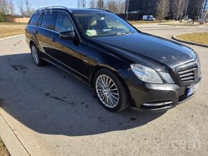 Melns Mercedes-Benz E 350 2011 Cēsis, ar dzinēja tilpumu 3.00 L un nobraukumu 246 tūkst. km par 6999 €, foto 13 vietnē AUTOMOTO.COM.LV