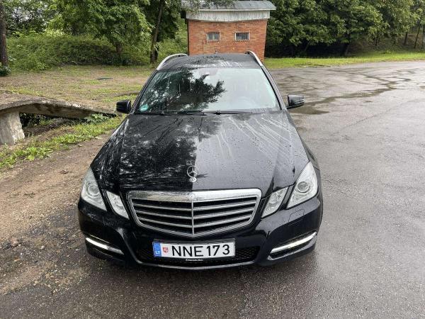 Melns Mercedes-Benz E 350 2011 Švenčionys, ar dzinēja tilpumu 2.99 L un nobraukumu 406 tūkst. km par 7900 €, foto 2 vietnē AUTOMOTO.COM.LV