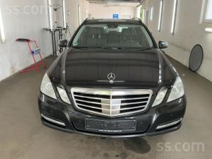 Melns Mercedes-Benz E 350 2011 Rīga, ar dzinēja tilpumu 3.00 L un nobraukumu 441 tūkst. km par 4850 €, foto  vietnē AUTOMOTO.COM.LV