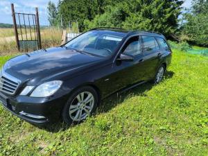 Melns Mercedes-Benz E 350 2011 Rīga, ar dzinēja tilpumu 3.00 L un nobraukumu 441 tūkst. km par 4850 €, foto 3 vietnē AUTOMOTO.COM.LV