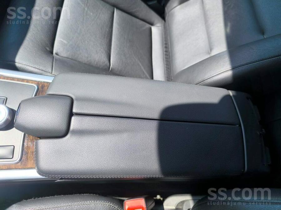 Melns Mercedes-Benz E 350 2011 Rīga, ar dzinēja tilpumu 3.00 L un nobraukumu 441 tūkst. km par 4850 €, foto 11 vietnē AUTOMOTO.COM.LV