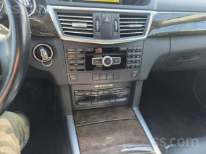 Melns Mercedes-Benz E 350 2011 Rīga, ar dzinēja tilpumu 3.00 L un nobraukumu 441 tūkst. km par 4850 €, foto 13 vietnē AUTOMOTO.COM.LV