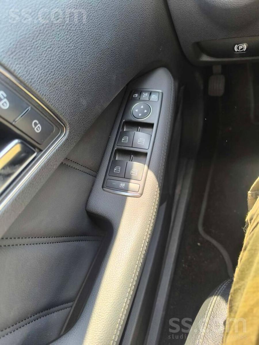 Melns Mercedes-Benz E 350 2011 Rīga, ar dzinēja tilpumu 3.00 L un nobraukumu 441 tūkst. km par 4850 €, foto 16 vietnē AUTOMOTO.COM.LV
