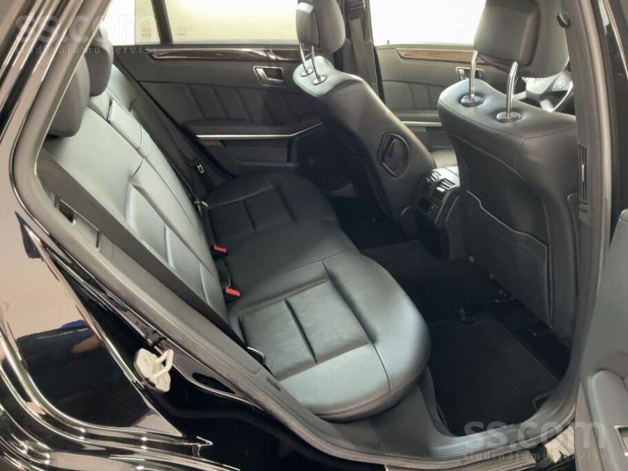 Melns Mercedes-Benz E 350 2011 Rīga, ar dzinēja tilpumu 3.00 L un nobraukumu 441 tūkst. km par 4850 €, foto 26 vietnē AUTOMOTO.COM.LV
