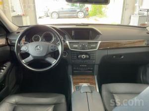 Melns Mercedes-Benz E 350 2011 Rīga, ar dzinēja tilpumu 3.00 L un nobraukumu 441 tūkst. km par 4850 €, foto 27 vietnē AUTOMOTO.COM.LV
