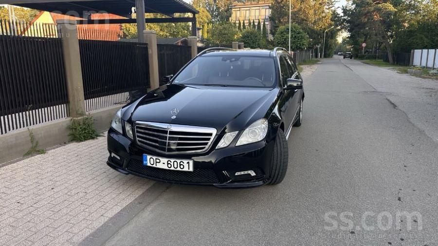 Melns Mercedes-Benz E 350 2011 Jūrmala, ar dzinēja tilpumu 3.00 L un nobraukumu 440 tūkst. km par 8000 €, foto 1 vietnē AUTOMOTO.COM.LV