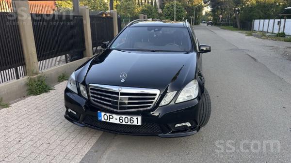 Черный Мерседес E 350 2011 в Юрмала, объемом двигателя 3.00 л и пробегом 440 тыс. км за 8000 €, фото 8 на AUTOMOTO.COM.LV