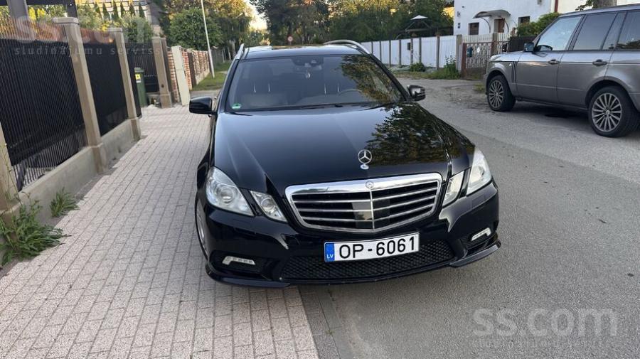 Melns Mercedes-Benz E 350 2011 Jūrmala, ar dzinēja tilpumu 3.00 L un nobraukumu 440 tūkst. km par 8000 €, foto 10 vietnē AUTOMOTO.COM.LV