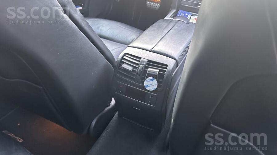 Melns Mercedes-Benz E 350 2011 Jūrmala, ar dzinēja tilpumu 3.00 L un nobraukumu 440 tūkst. km par 8000 €, foto 22 vietnē AUTOMOTO.COM.LV